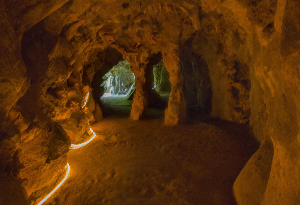 Visiter les Grottes de Thouzon au cœur du Luberon